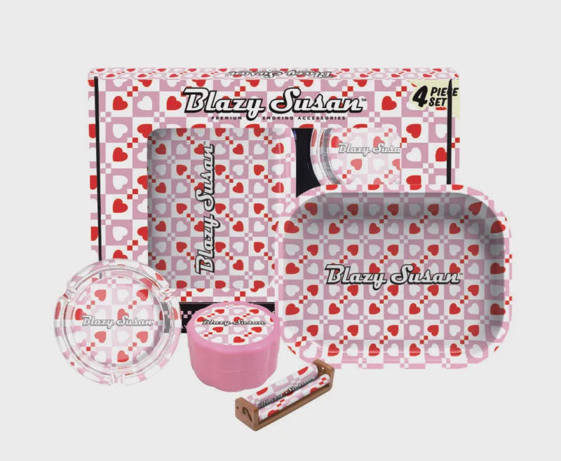 Blazy Susan | 4pc Smokers Kit – Wild Leaf